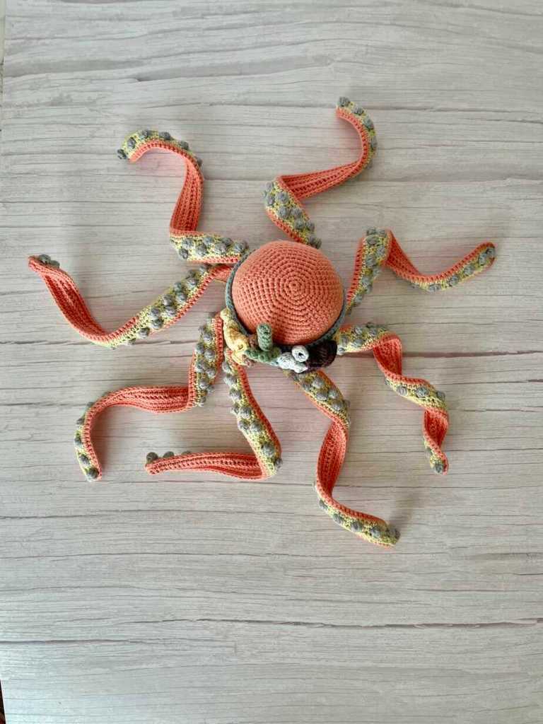 Octopus Crochet Pattern: Free Pattern + Video Tutorial