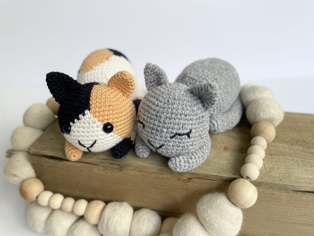 Free Crochet Cat Pattern - Beginner Calico Cat Loaf